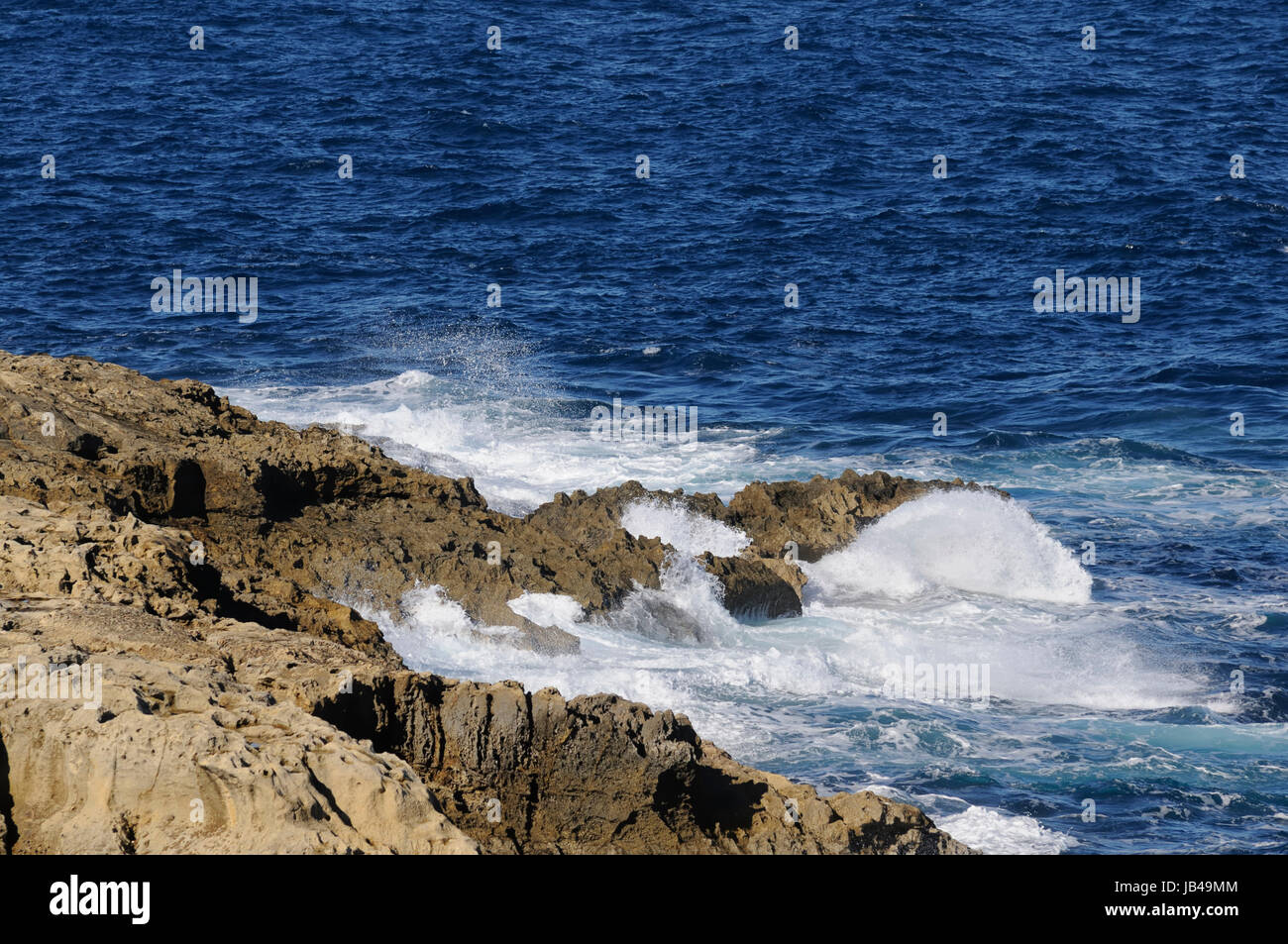 breaking of waves undulate Stock Photo - Alamy