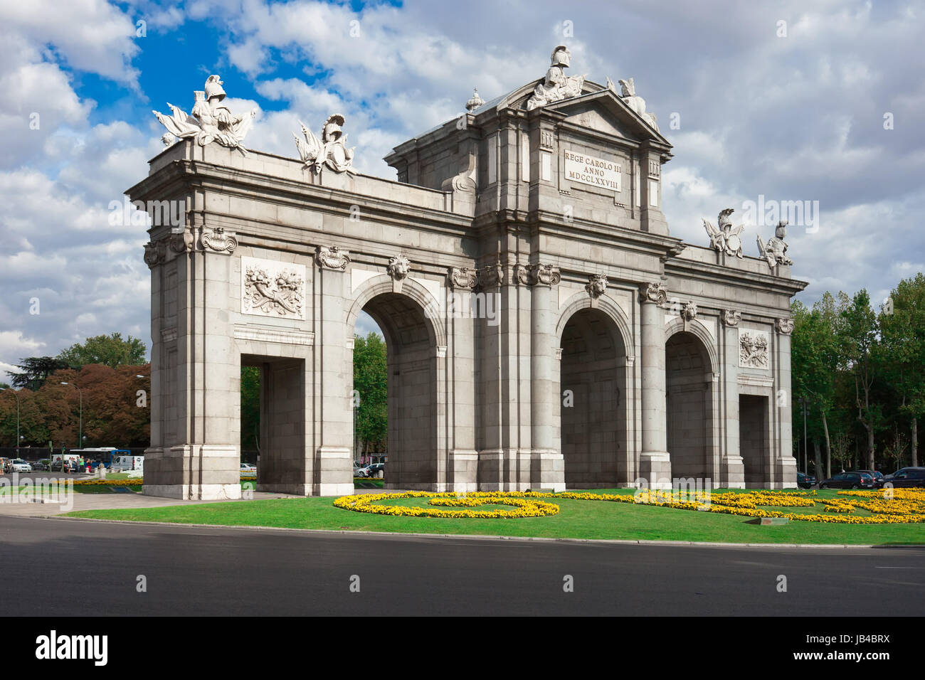 Puerta de Alcala - famous Spanish monument at Independence Square ...