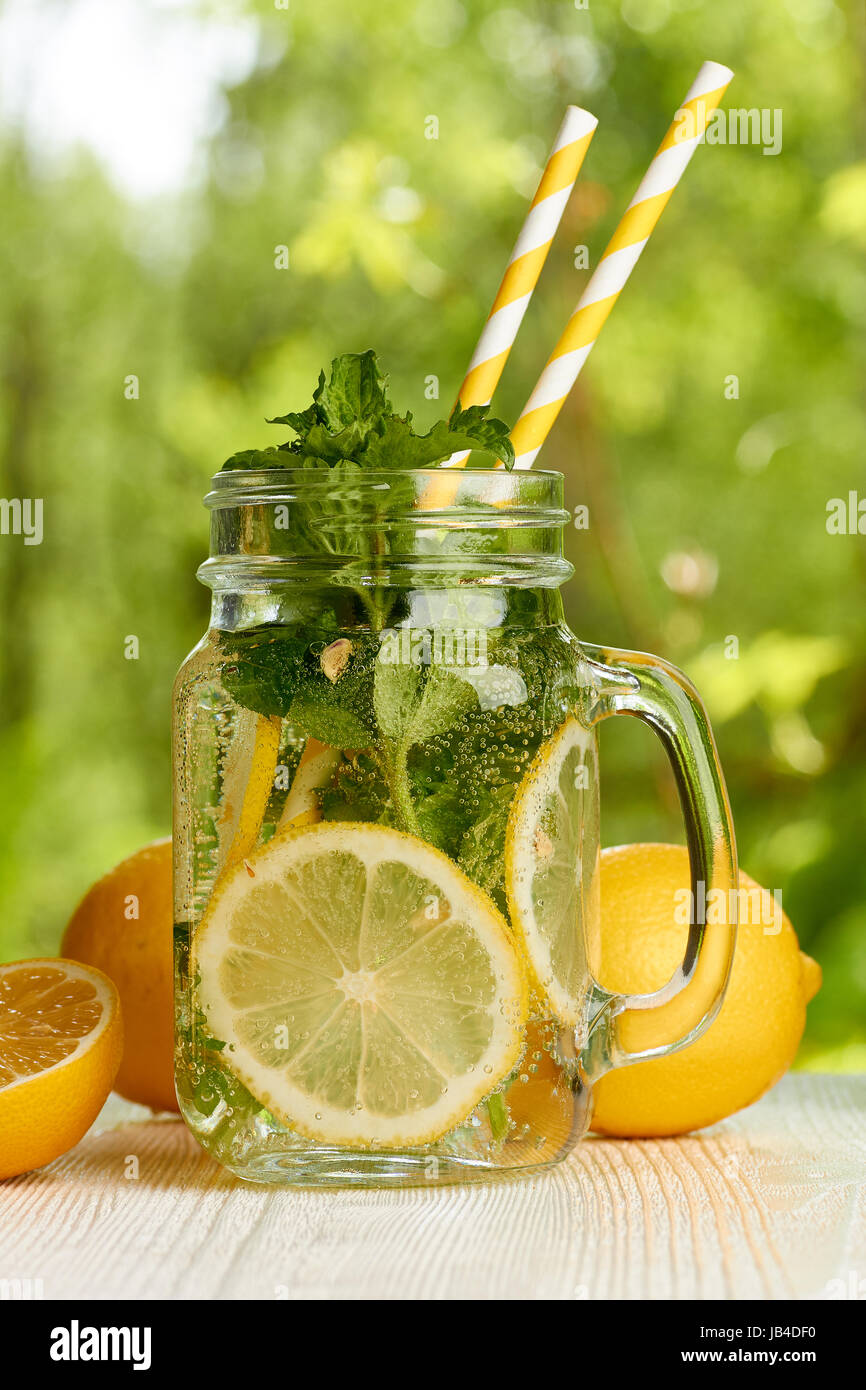 Glass fresh lemonade lemon mint hi-res stock photography and images - Alamy