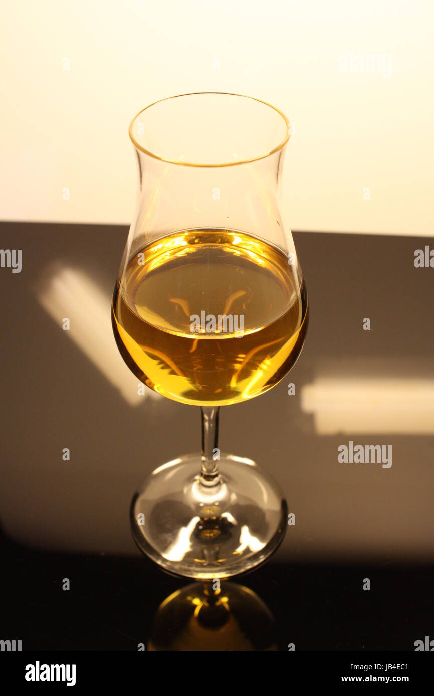 Whisky - Stillleben Stock Photo - Alamy