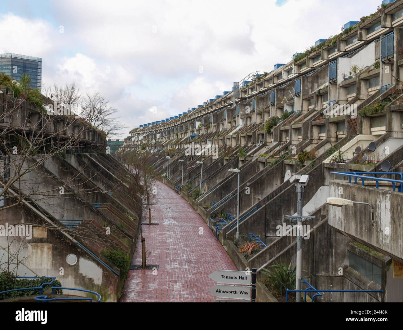 Alexandra road estate construction hi-res stock photography and images ...