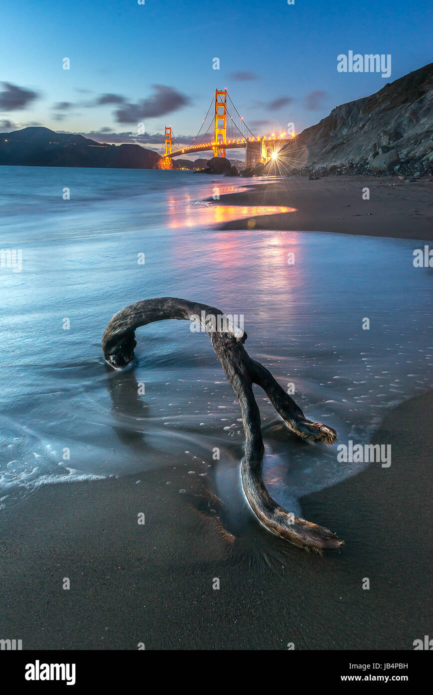 World Famous landmark of the world, Golden Gate Birdge Stock Photo - Alamy