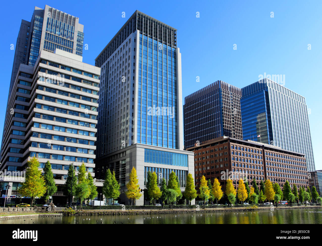 Tokyo financial district Stock Photo - Alamy