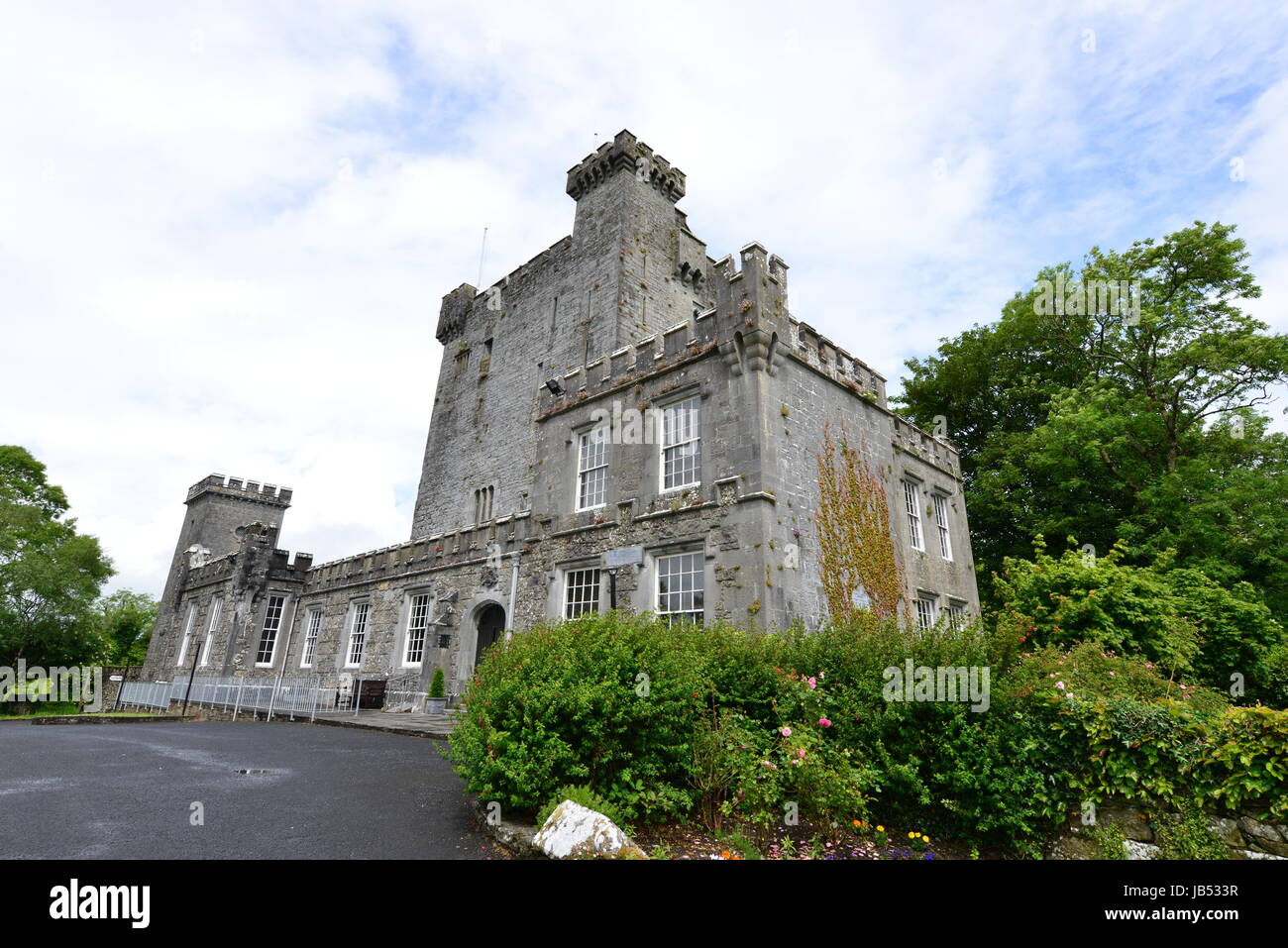 Knappogue castle hi-res stock photography and images - Alamy