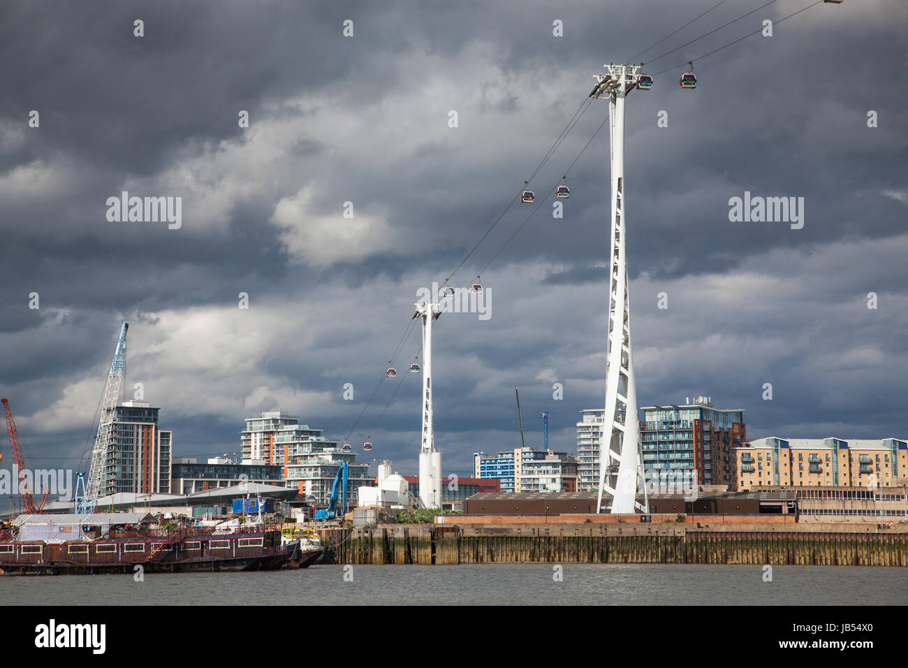 LONDON/UK - MAY 20 : Emirates Air Line cable car in North Greenwich ...