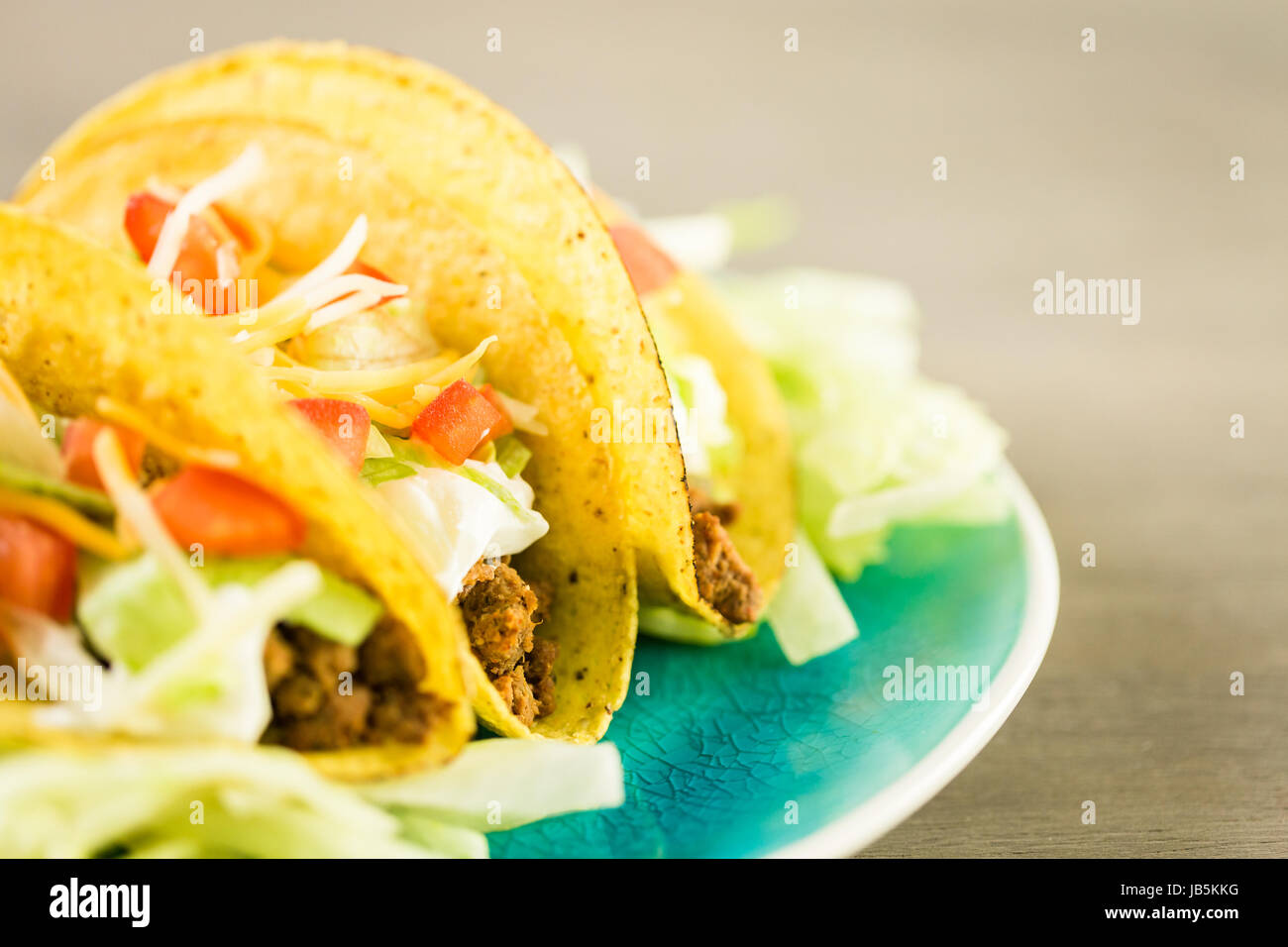 Hard taco shells hi-res stock photography and images - Alamy