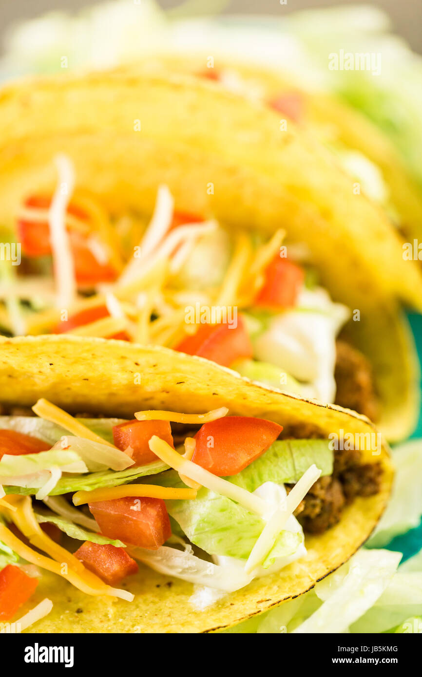 Hard taco shells hi-res stock photography and images - Alamy