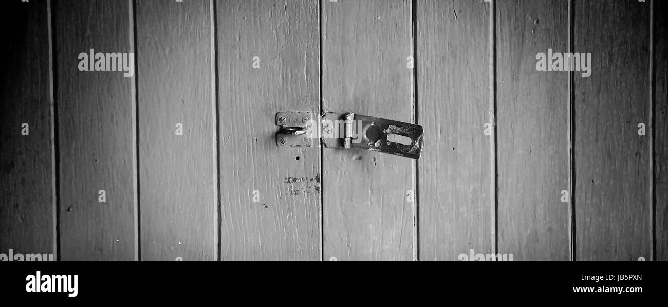 Red shield padlock symbol hi-res stock photography and images - Alamy