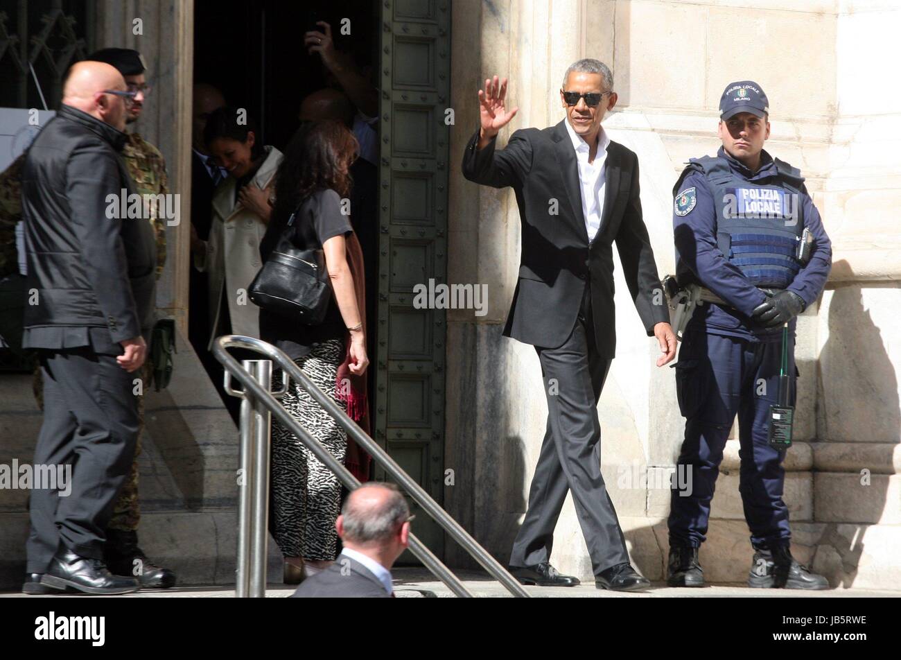 Barack Obama, former President of the United States, leaving the ...