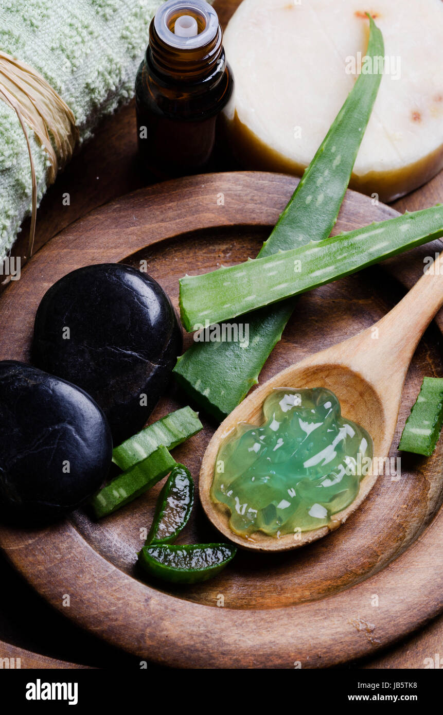 Spa concept with aloe vera Stock Photo - Alamy