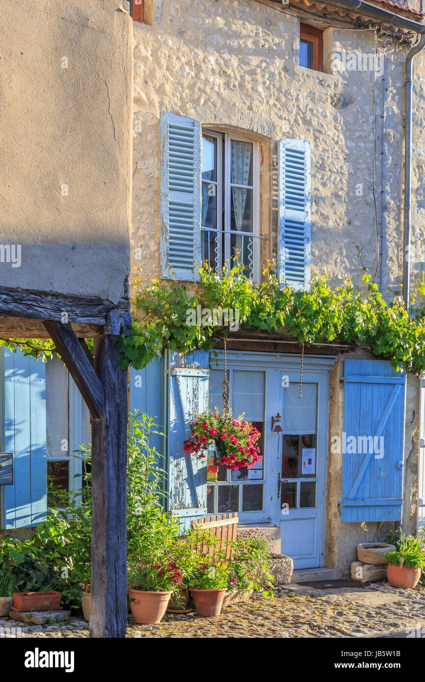 France, Allier (03), Charroux, labellisé Les Plus Beaux Villages de ...