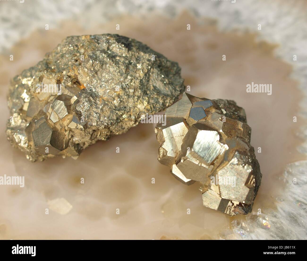 Pyrite iron pyrite iron sulfide hi-res stock photography and images - Alamy