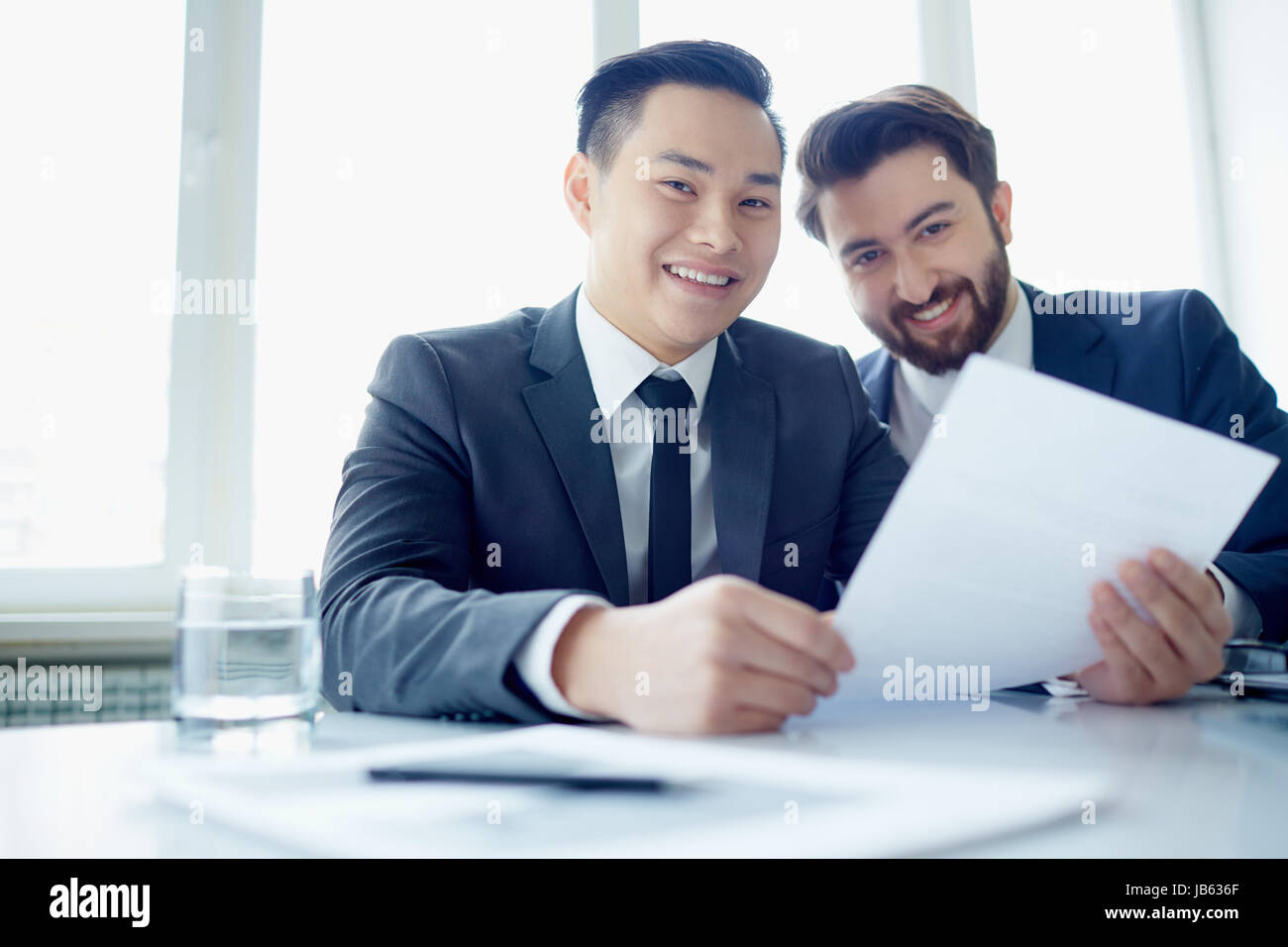 Portrait of two successful entrepreneurs Stock Photo - Alamy