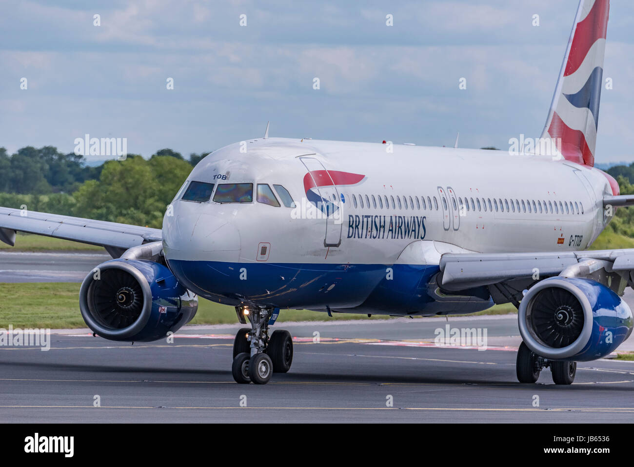 British airways airbus a320 hi-res stock photography and images - Alamy