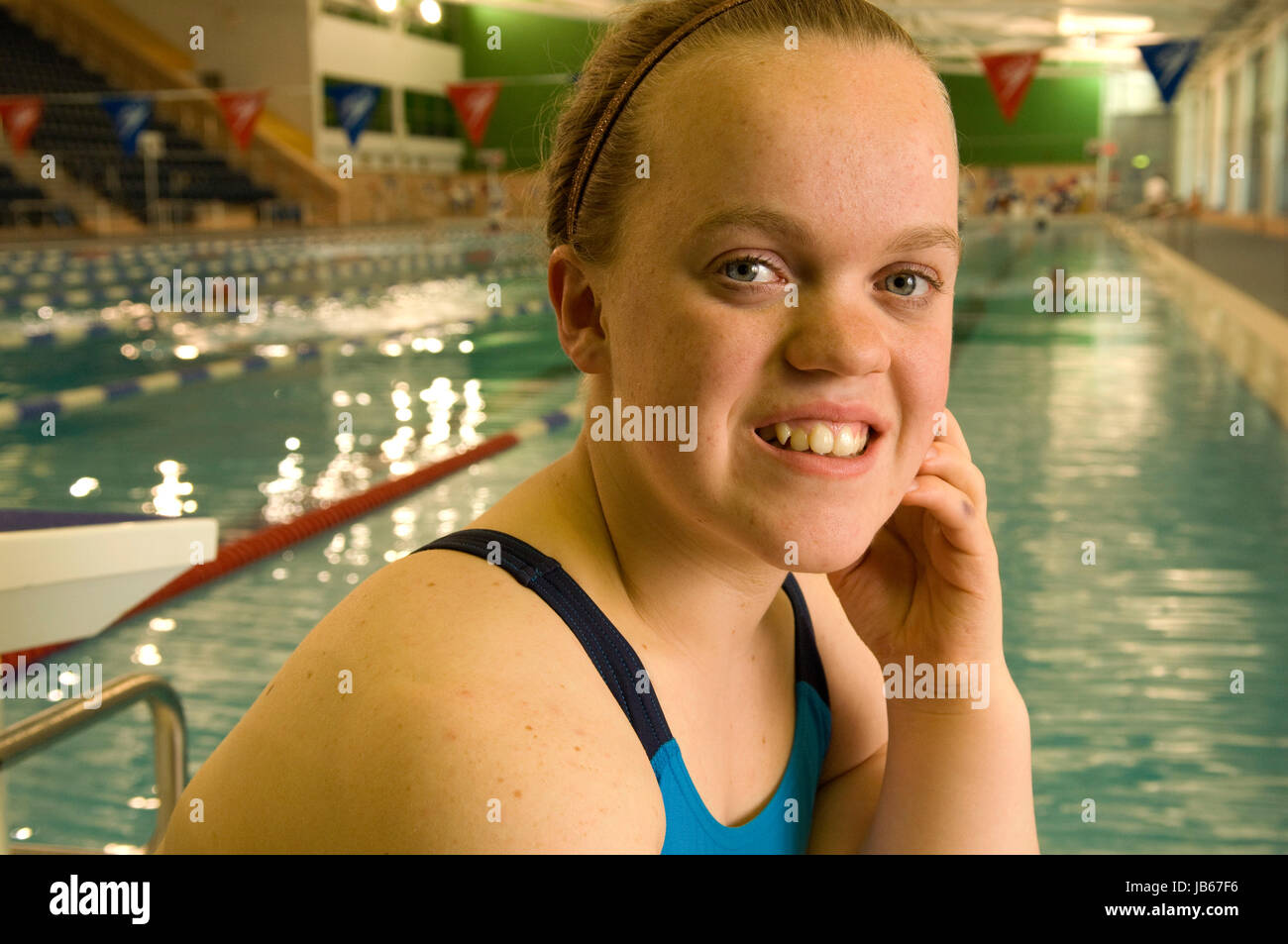 Paralympic swimmer ellie simmonds hi-res stock photography and images ...