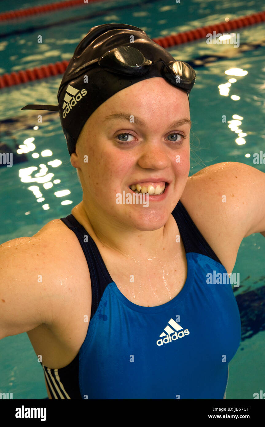 Paralympic swimmer ellie simmonds hi-res stock photography and images ...
