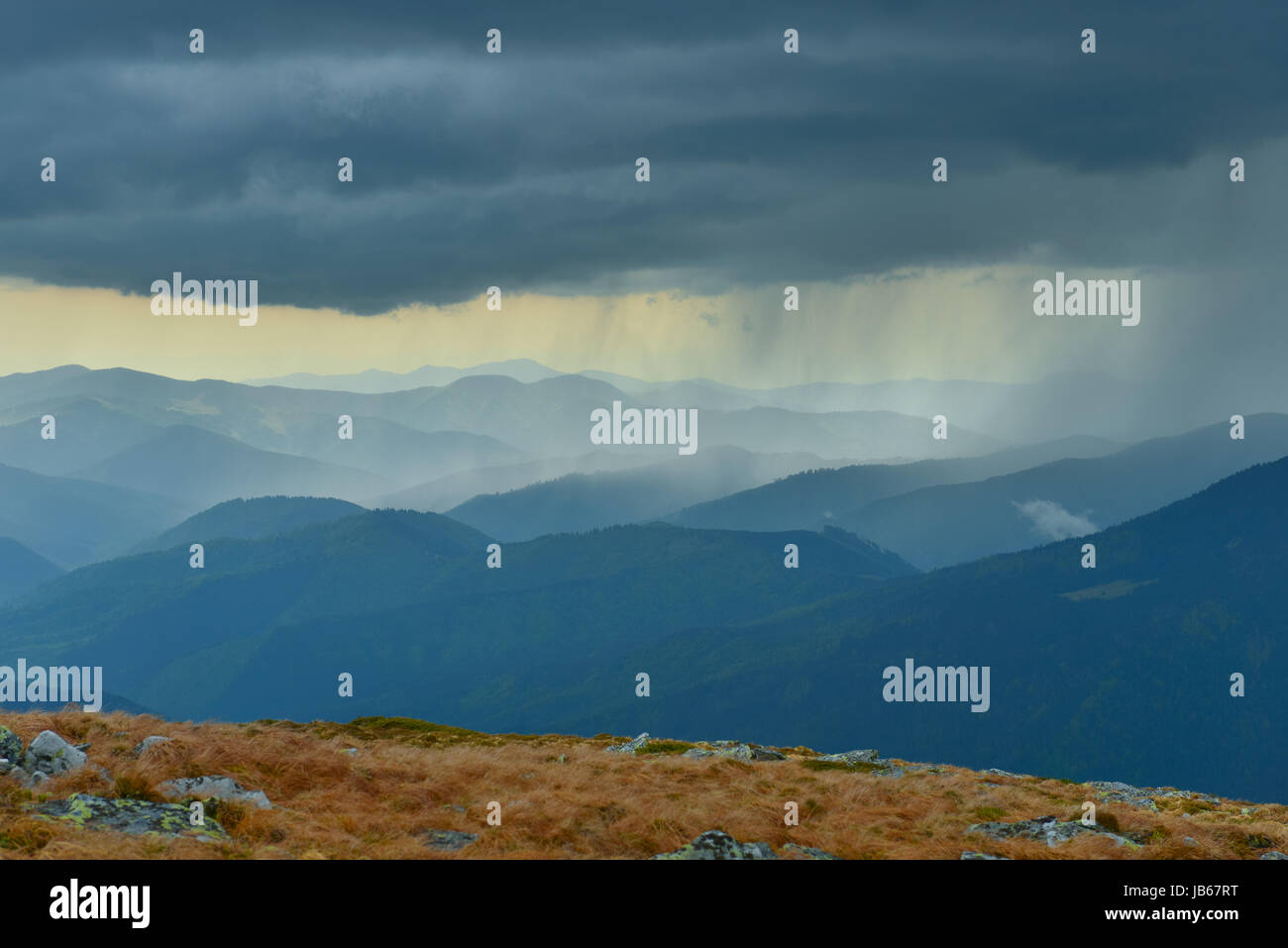 Overcast dull weather hi-res stock photography and images - Alamy