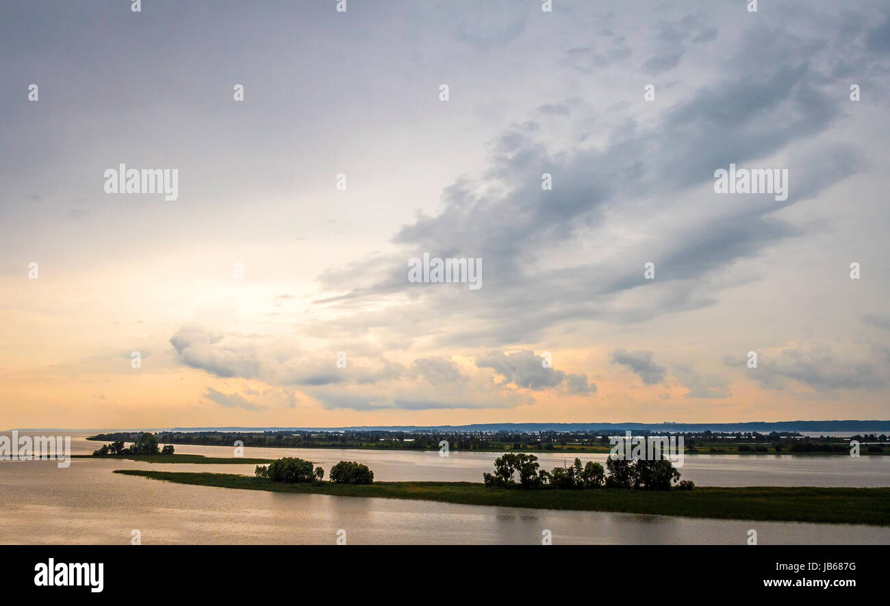 Riverscape landscape hi-res stock photography and images - Alamy