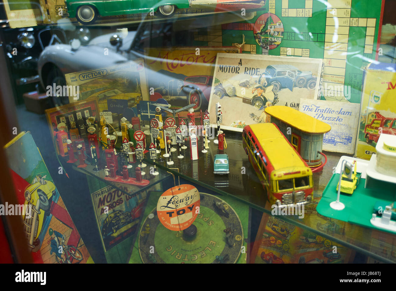 Vintage Children's Toys in an old shop window Stock Photo - Alamy