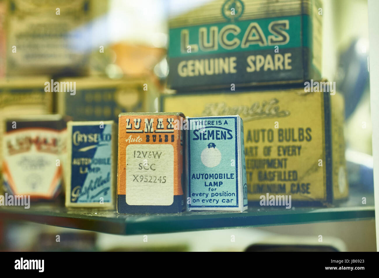 Vintage car light bulb packs Stock Photo - Alamy