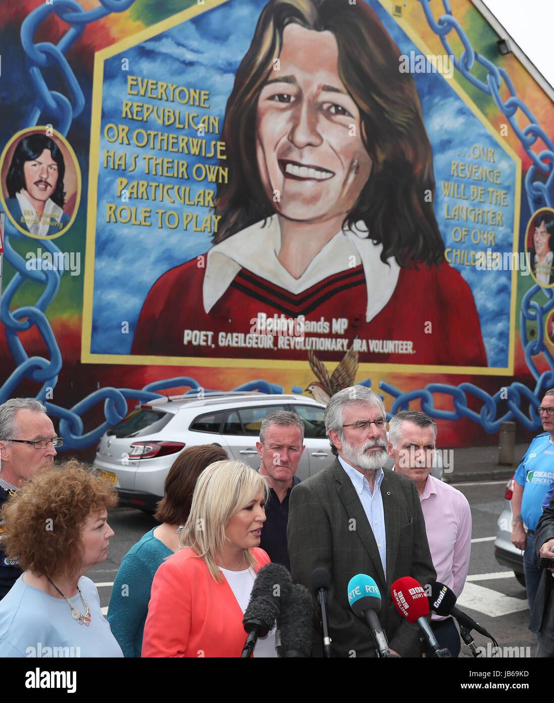 Sinn feins northern ireland leader michelle oneill centre left hi-res ...