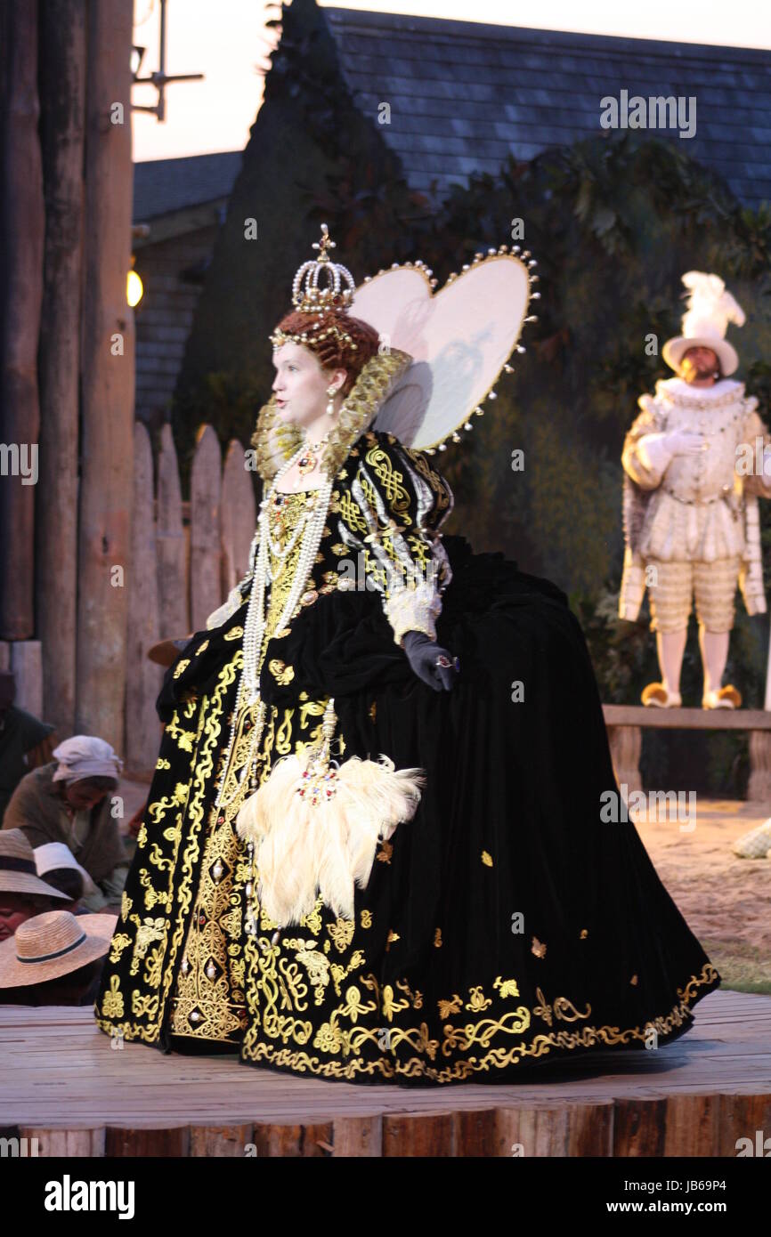 QUEEN ELIZABETH CHARACTER Stock Photo - Alamy