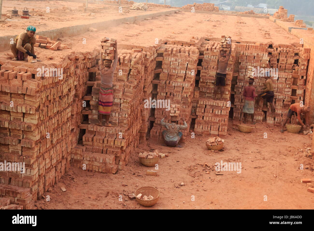 Laborer work at brickfield at Khulna, Bangladesh Stock Photo - Alamy