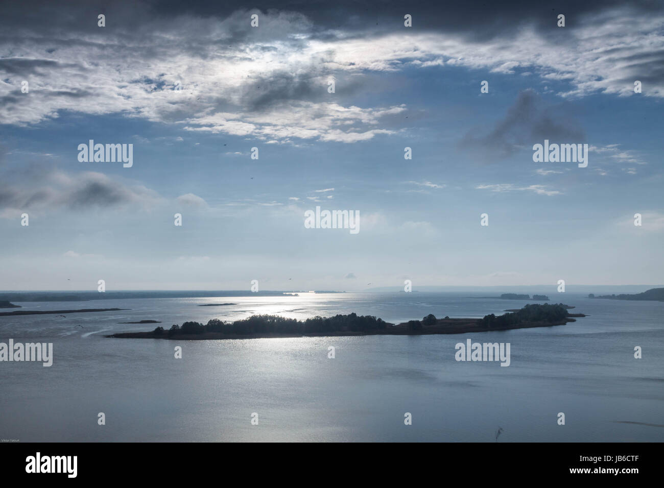 Glimpse of sun rays hi-res stock photography and images - Alamy