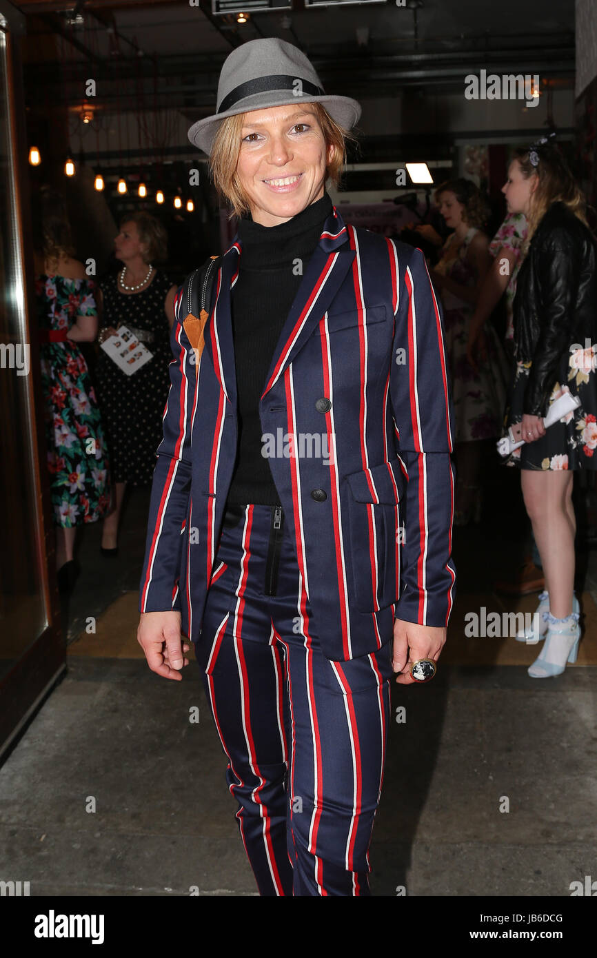 Stars and celebrities arrive for Park Theatre’s VIP 1950s-themed 4th ...
