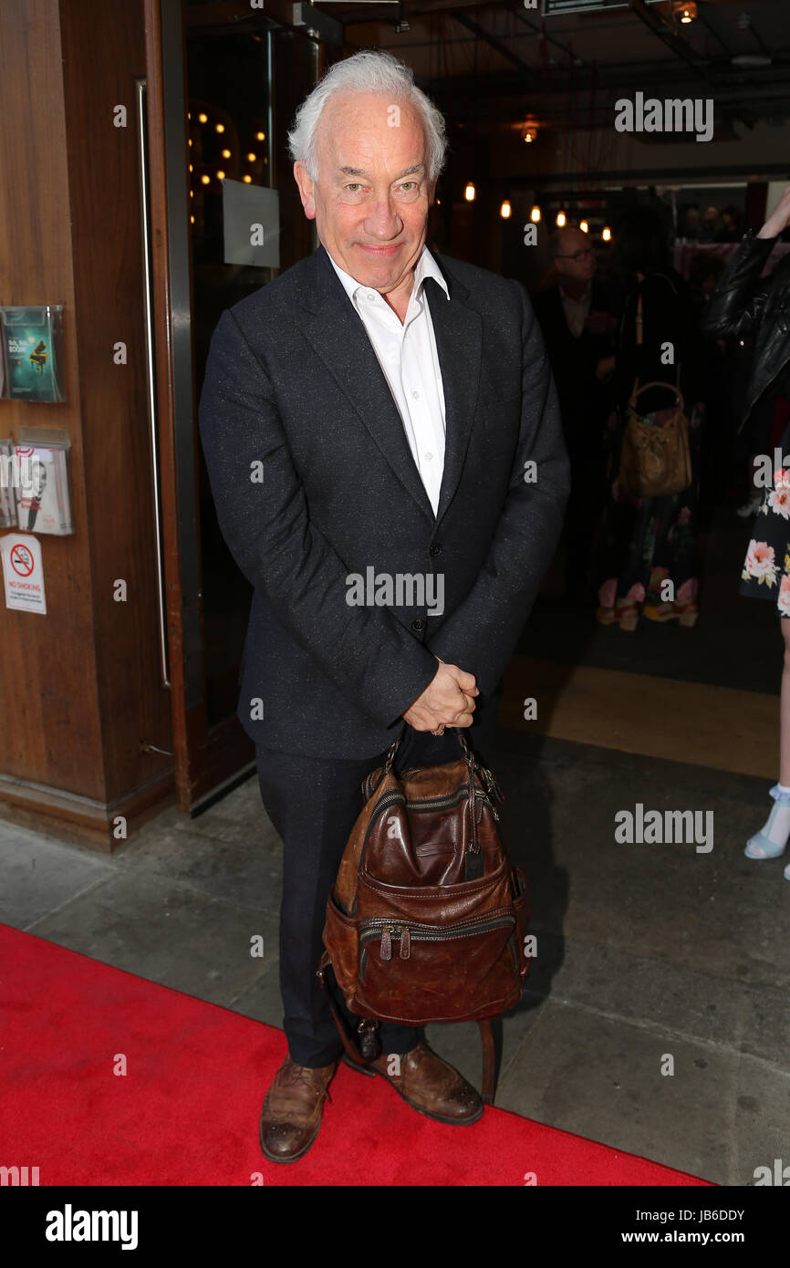Stars and celebrities arrive for Park Theatre’s VIP 1950s-themed 4th ...