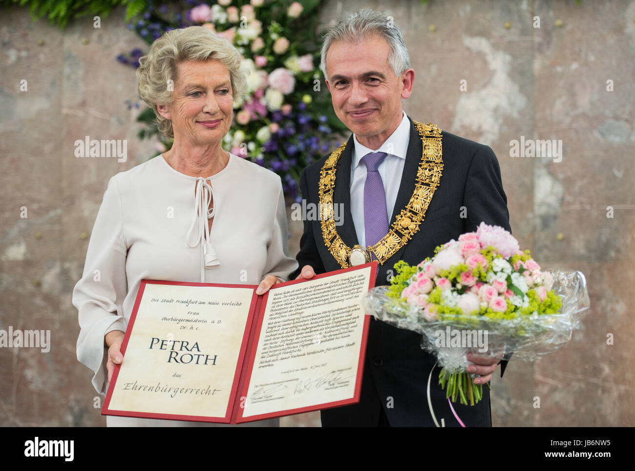 Mayor of Frankfurt am Main, Peter Feldmann (SPD), and former mayor ...