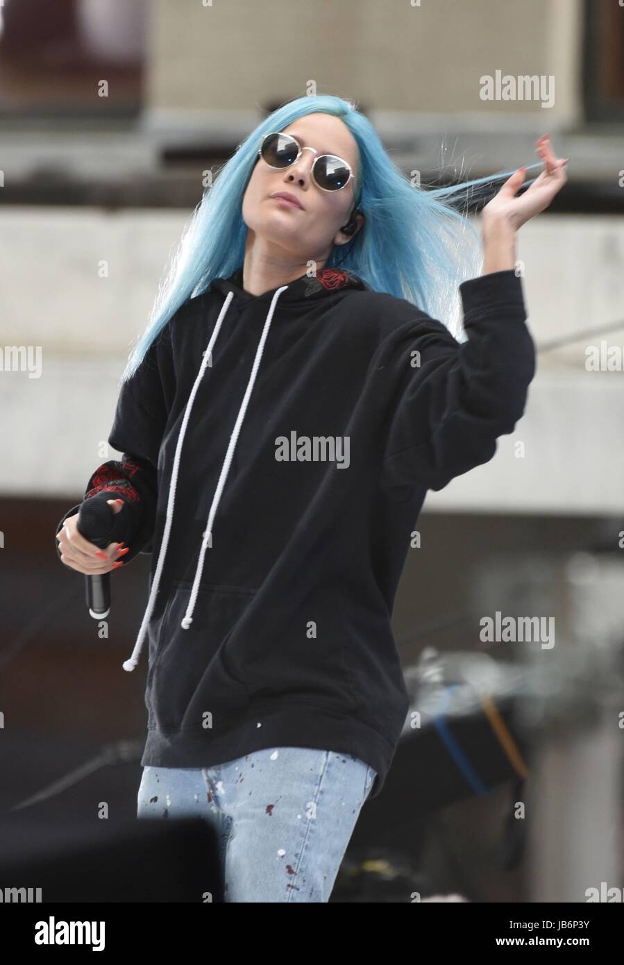 New York, NY, USA. 9th June, 2017. Halsey on stage for NBC Today Show ...