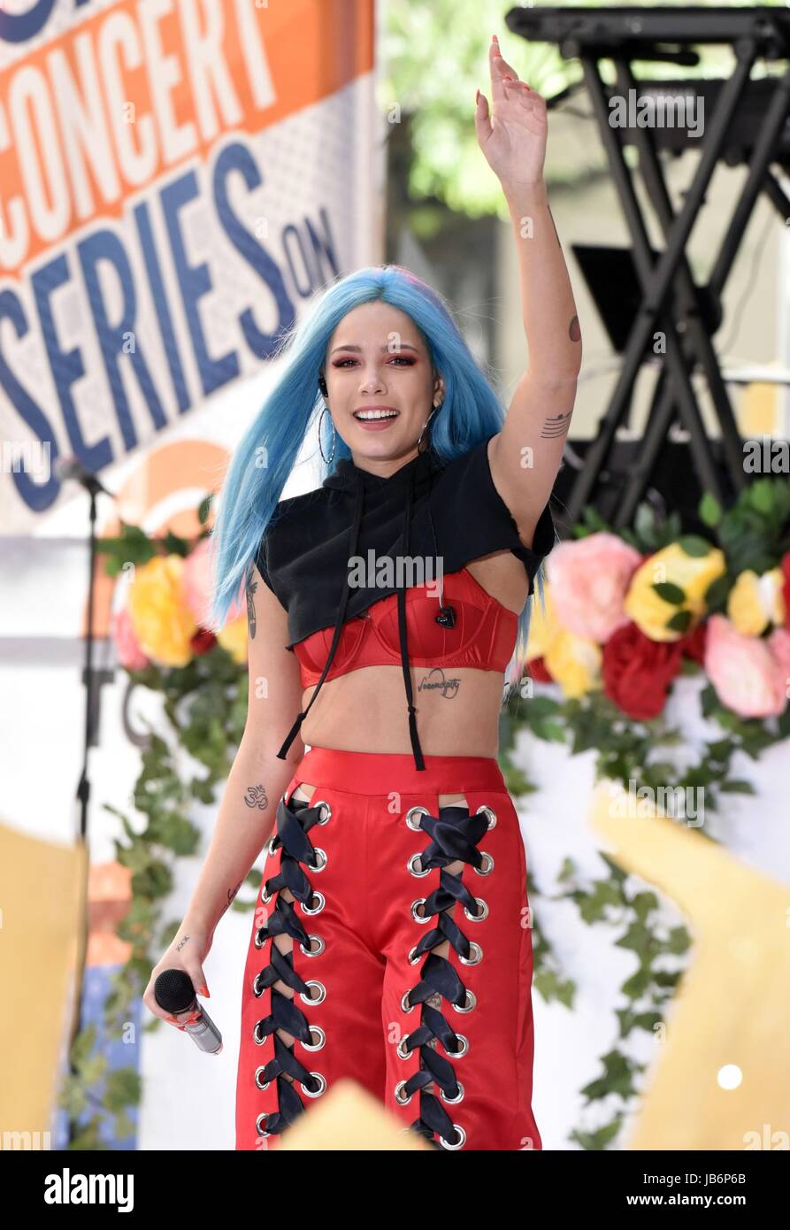 New York, NY, USA. 9th June, 2017. Halsey on stage for NBC Today Show ...