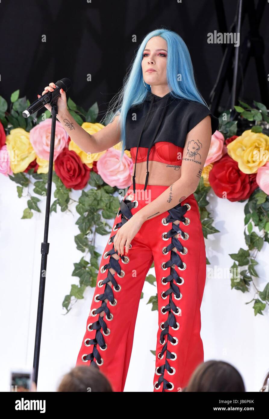 New York, NY, USA. 9th June, 2017. Halsey on stage for NBC Today Show ...