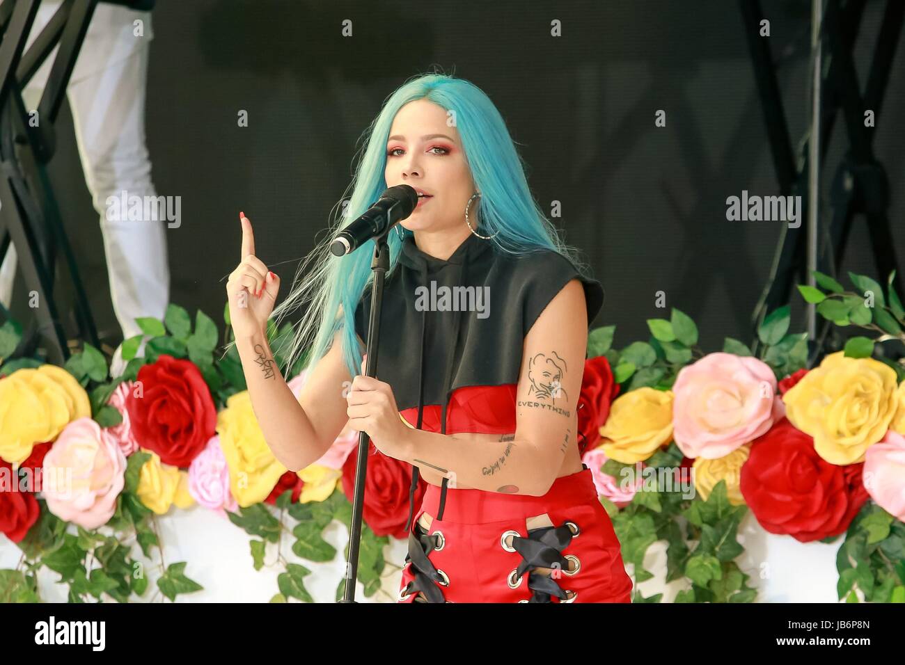 New York, NY, USA. 9th June, 2017. Halsey on stage for NBC Today Show ...