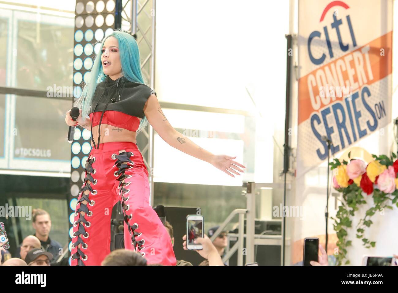 New York, NY, USA. 9th June, 2017. Halsey on stage for NBC Today Show ...
