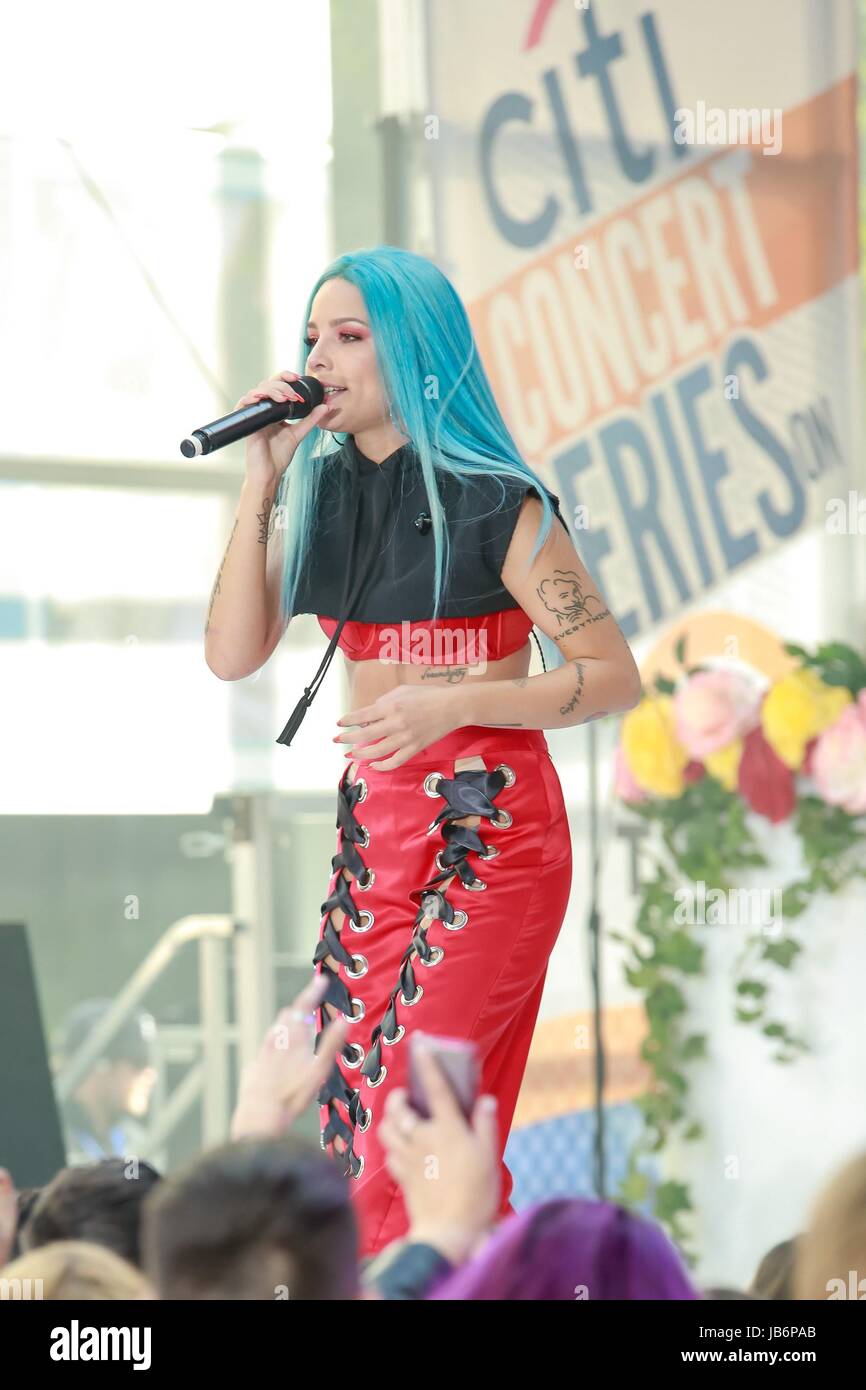 New York, NY, USA. 9th June, 2017. Halsey on stage for NBC Today Show ...