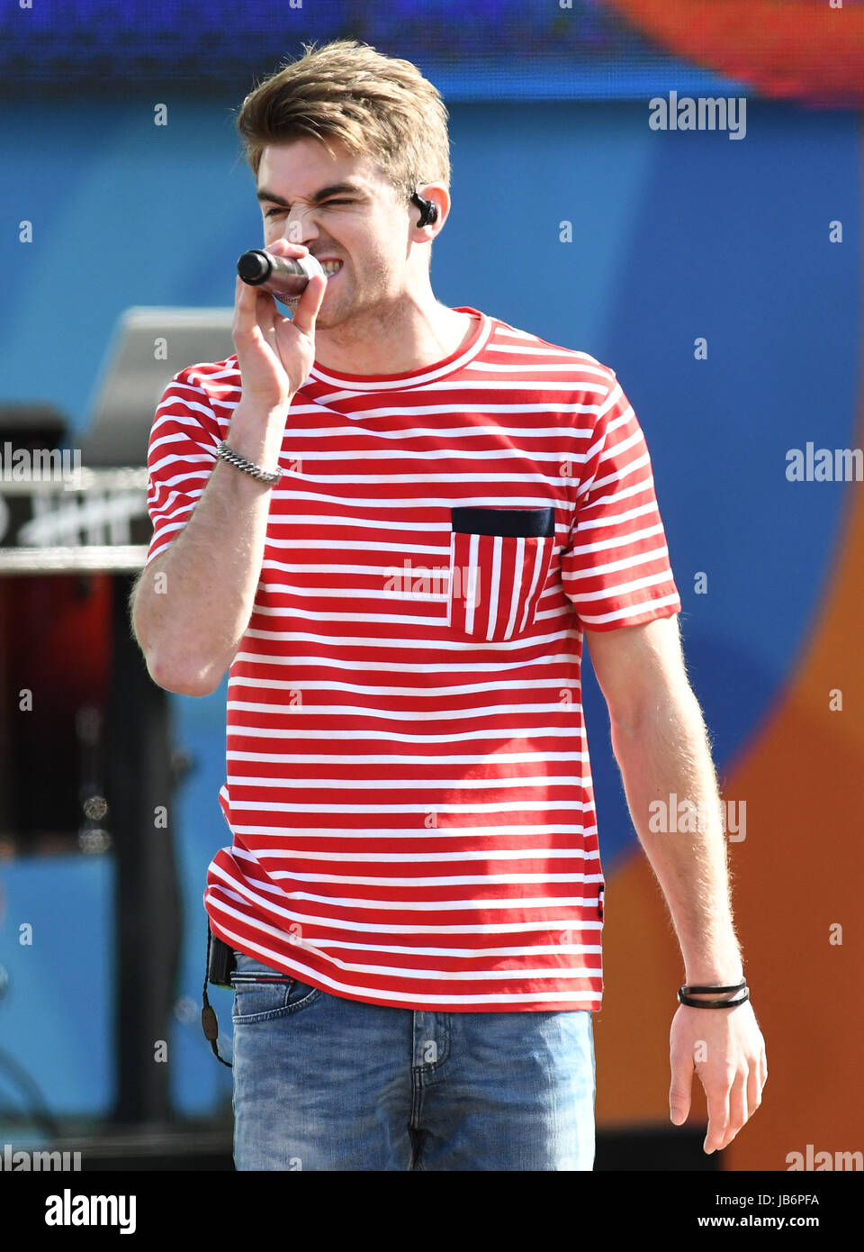 NEW YORK, NY - June 9: Andrew Taggart of the Chainsmokers perform in ...
