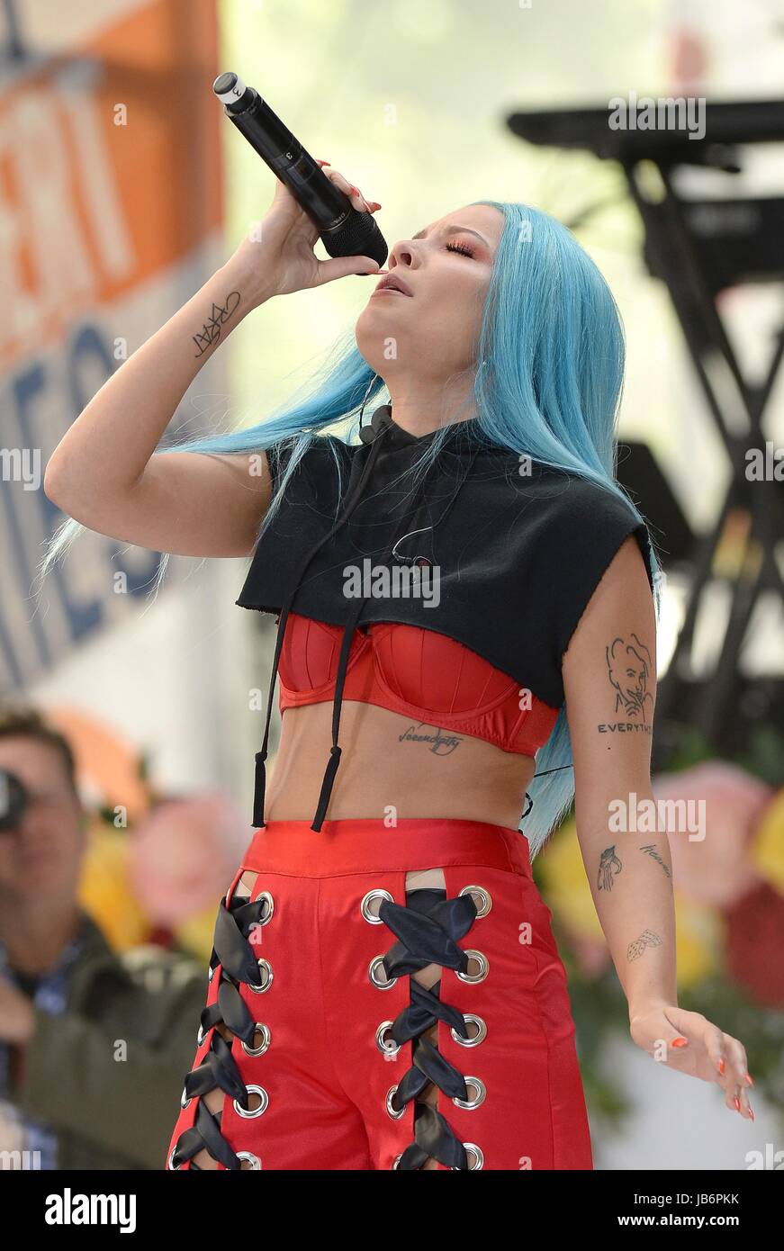 New York, NY, USA. 9th June, 2017. Halsey on stage for NBC Today Show ...
