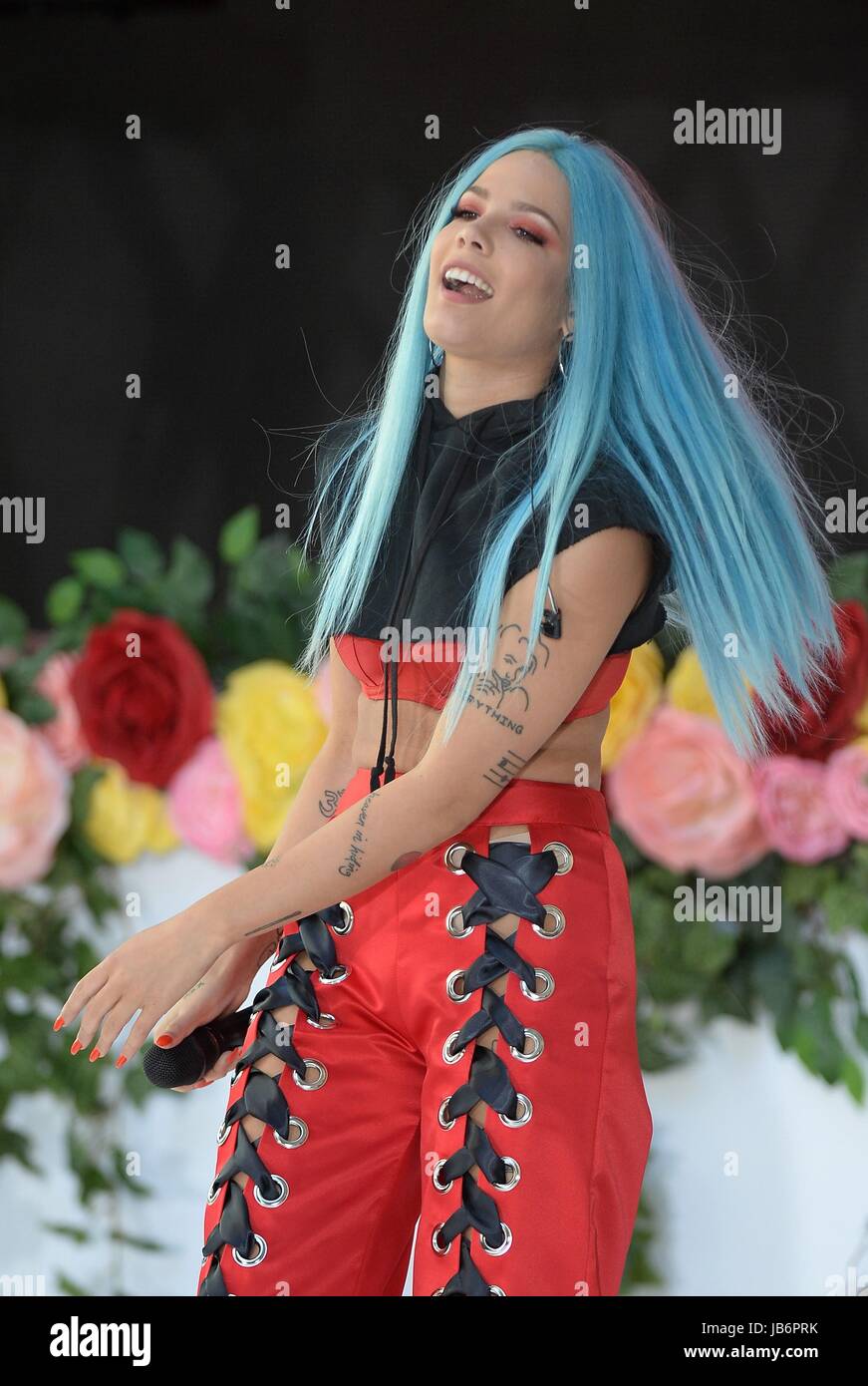New York, NY, USA. 9th June, 2017. Halsey on stage for NBC Today Show ...