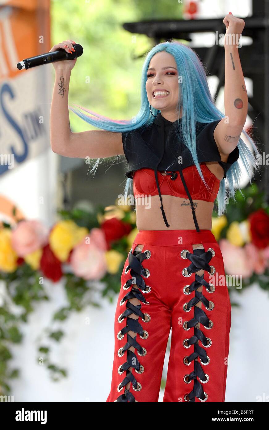 New York, NY, USA. 9th June, 2017. Halsey on stage for NBC Today Show ...