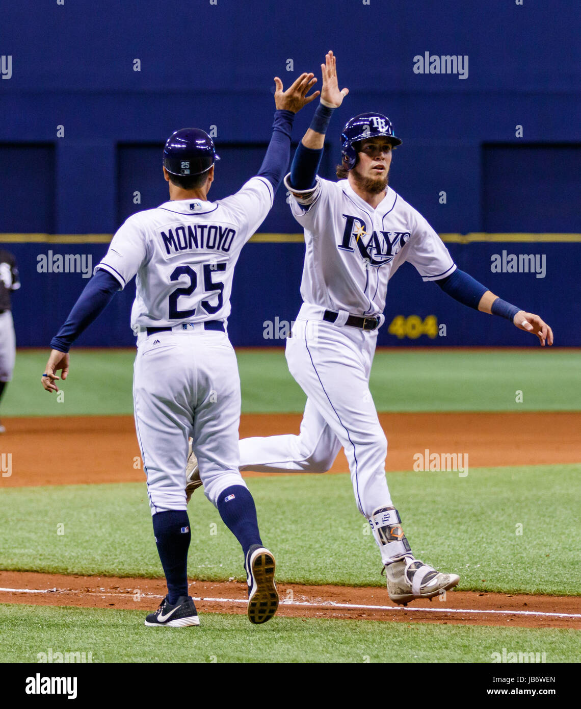 June 08, 2017 - Tampa Bay Rays center fielder Colby Rasmus (28) rounds ...