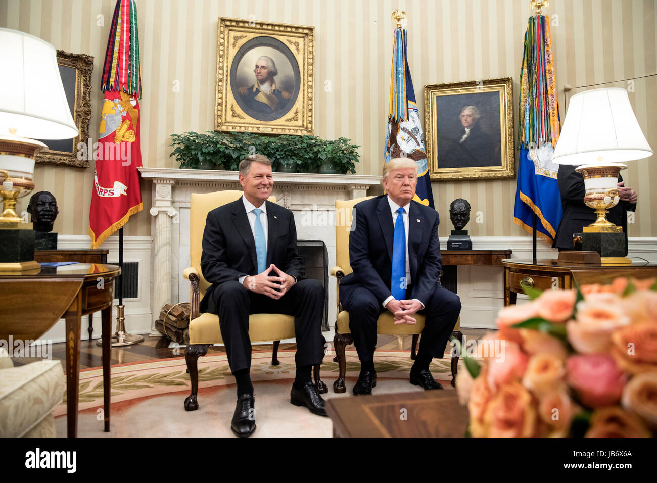 US President Donald J. Trump (R) and President of Romania Klaus ...
