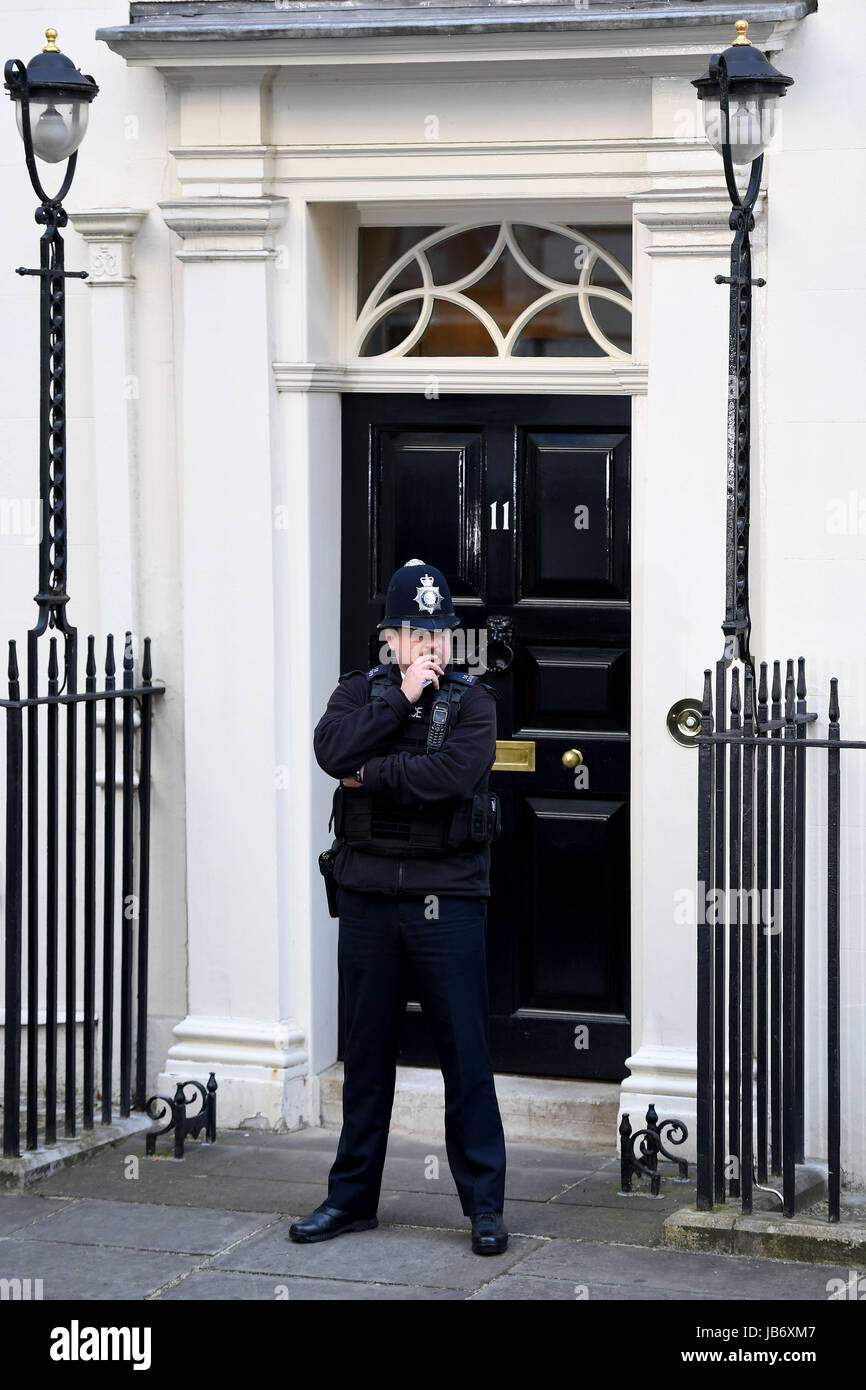 Number 11 downing street hi-res stock photography and images - Alamy