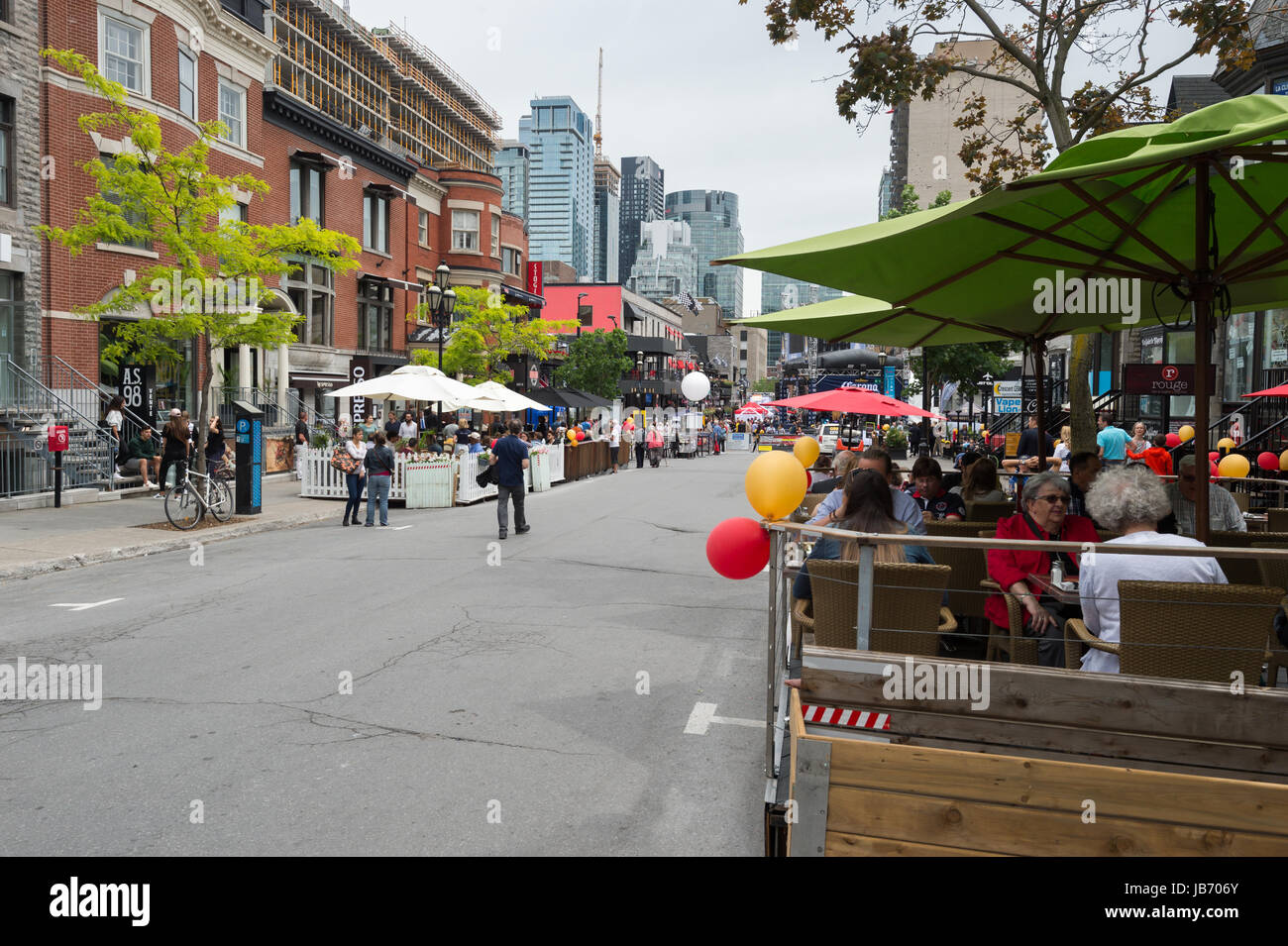 Crescent street montreal hi-res stock photography and images - Alamy