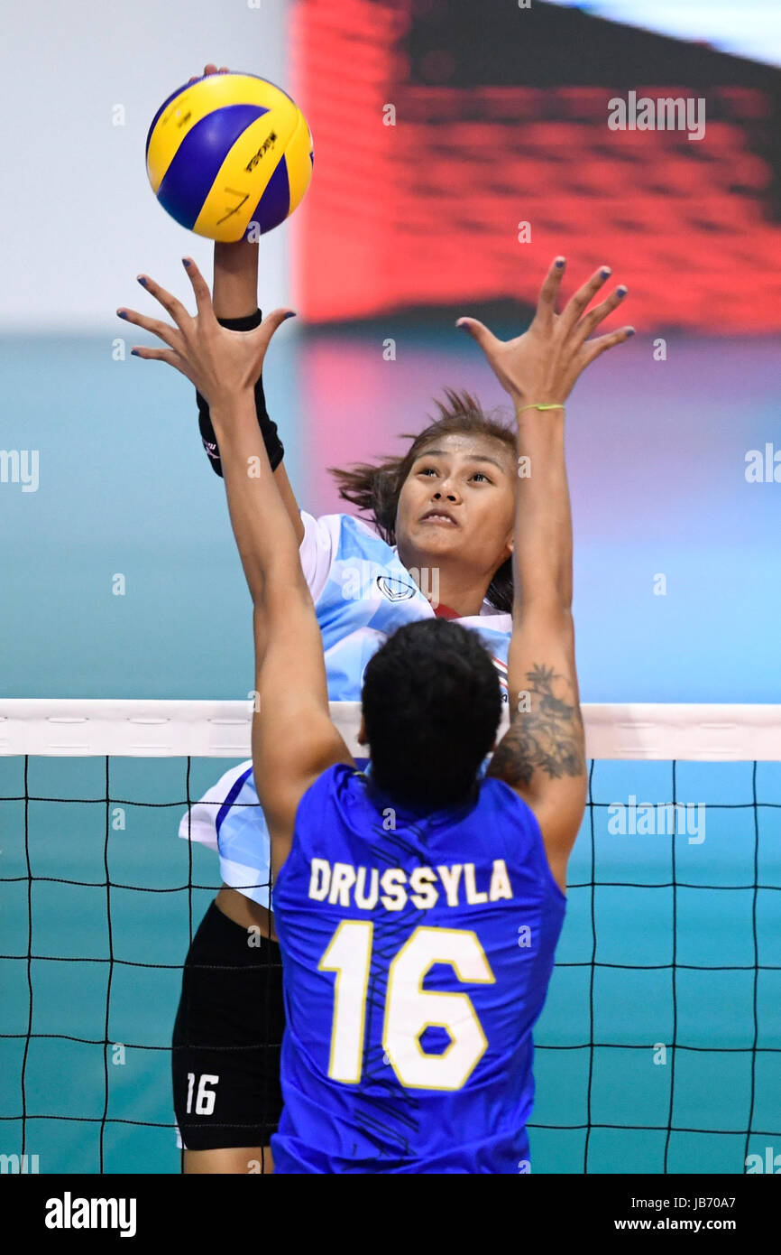 Montreux, Switzerland. 9th June, 2017. Pimpichaya Kokram (L) of ...