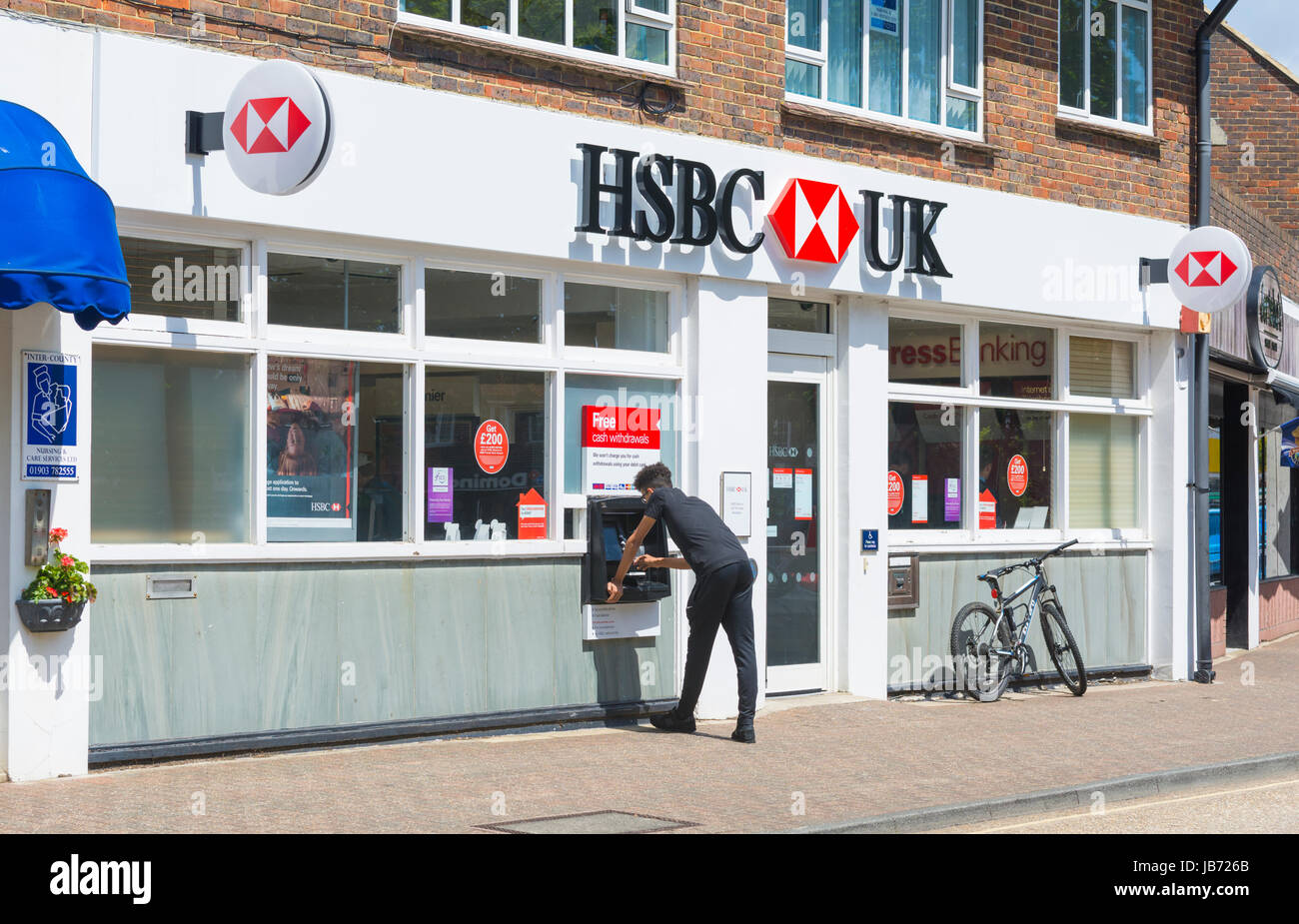 Hsbc uk bank hi-res stock photography and images - Alamy