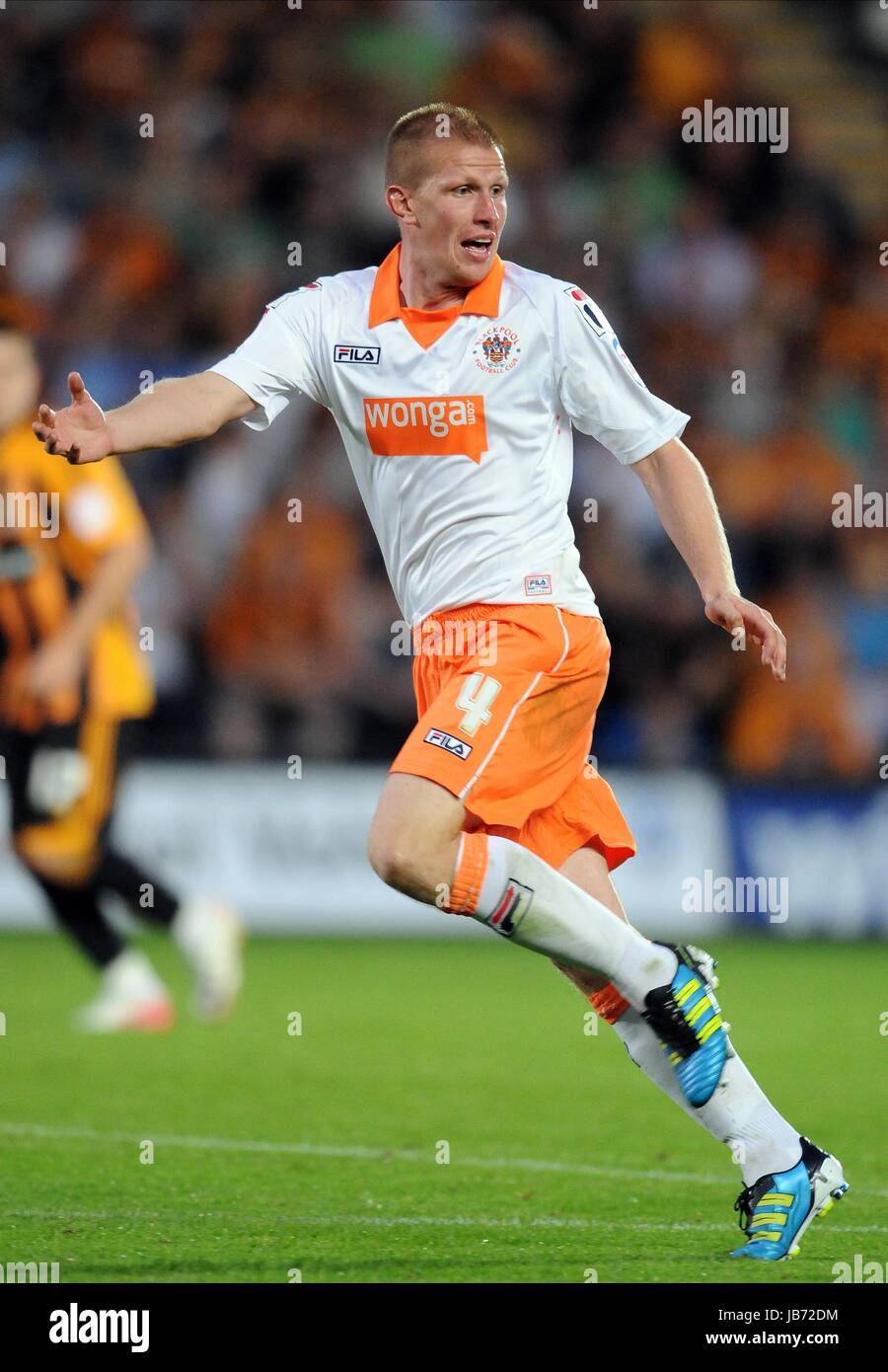 KEITH SOUTHERN BLACKPOOL FC HULL V BLACKPOOL KC STADIUM, HULL, ENGLAND ...
