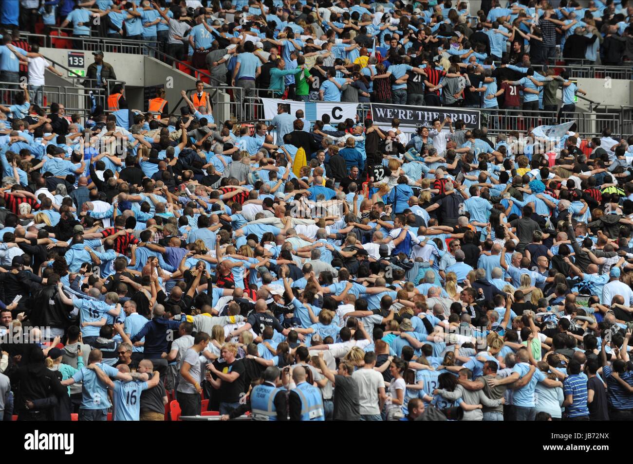 MANCHESTER CITY FANS MANCHESTER CITY V MANCHESTER U WEMBLEY LONDON ...