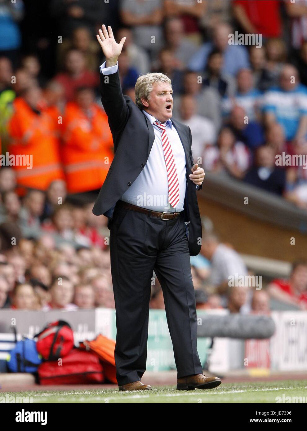 STEVE BRUCE SUNDERLAND FC MANAGER ANFIELD LIVERPOOL ENGLAND 13 August ...
